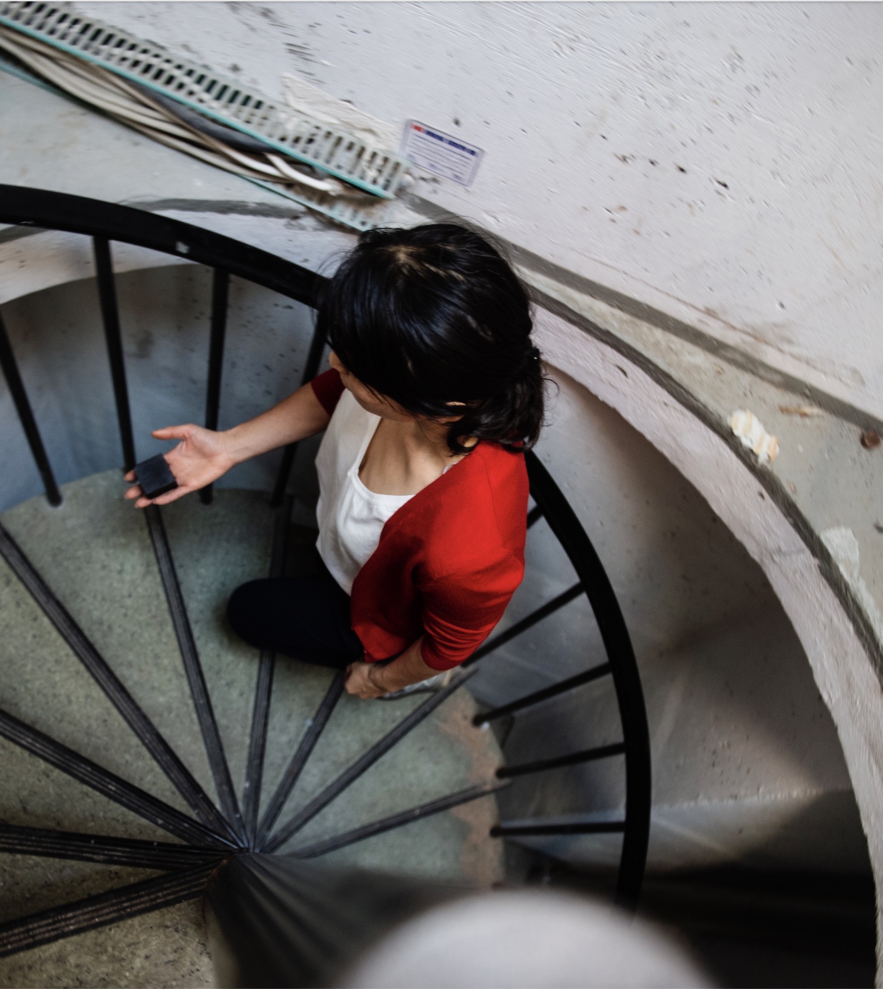 A performance-installation "carry on" at Rīgas cirks - cirks.lv